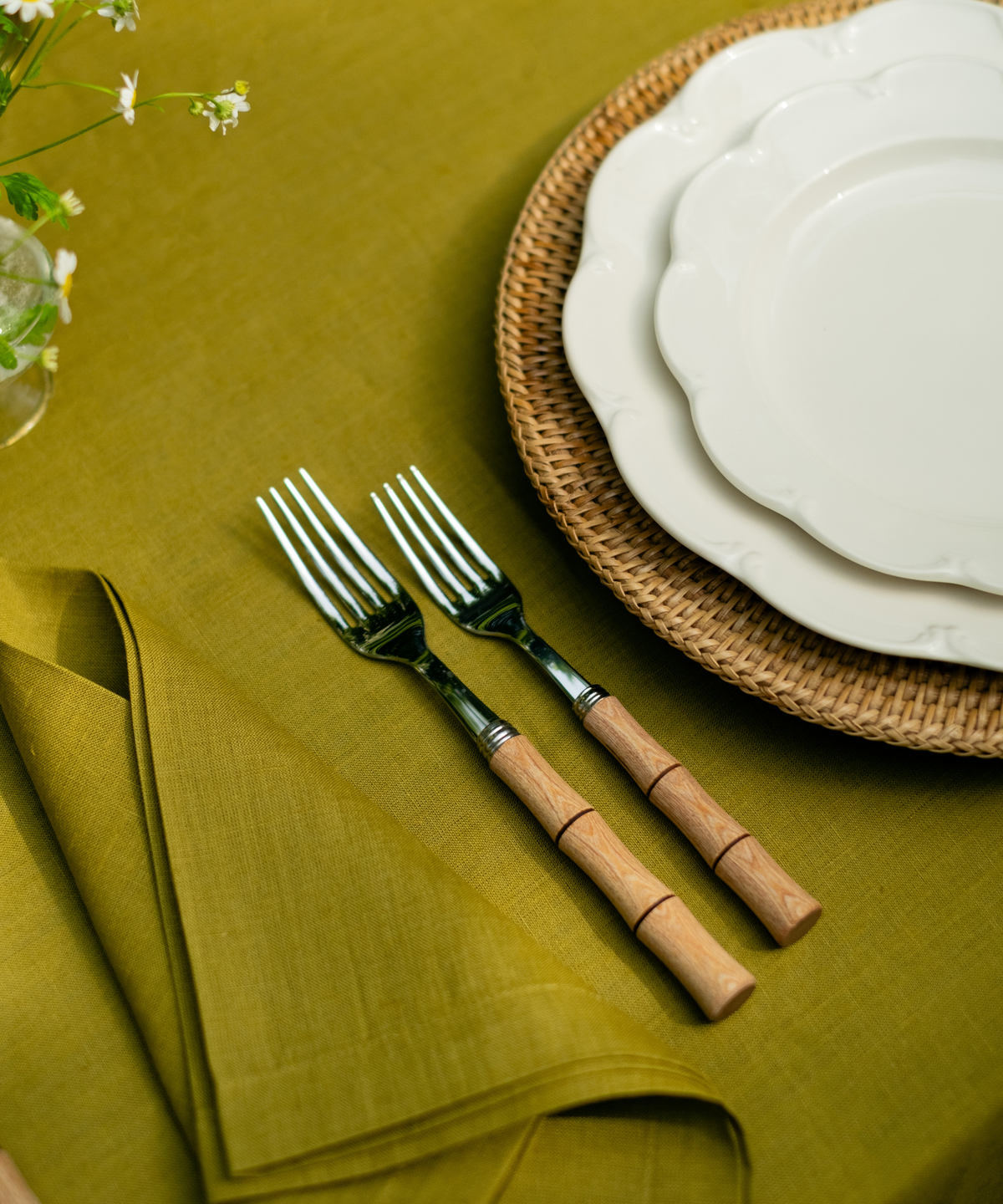 Classic Linen Table Linens, Chartreuse – Rebecca Udall